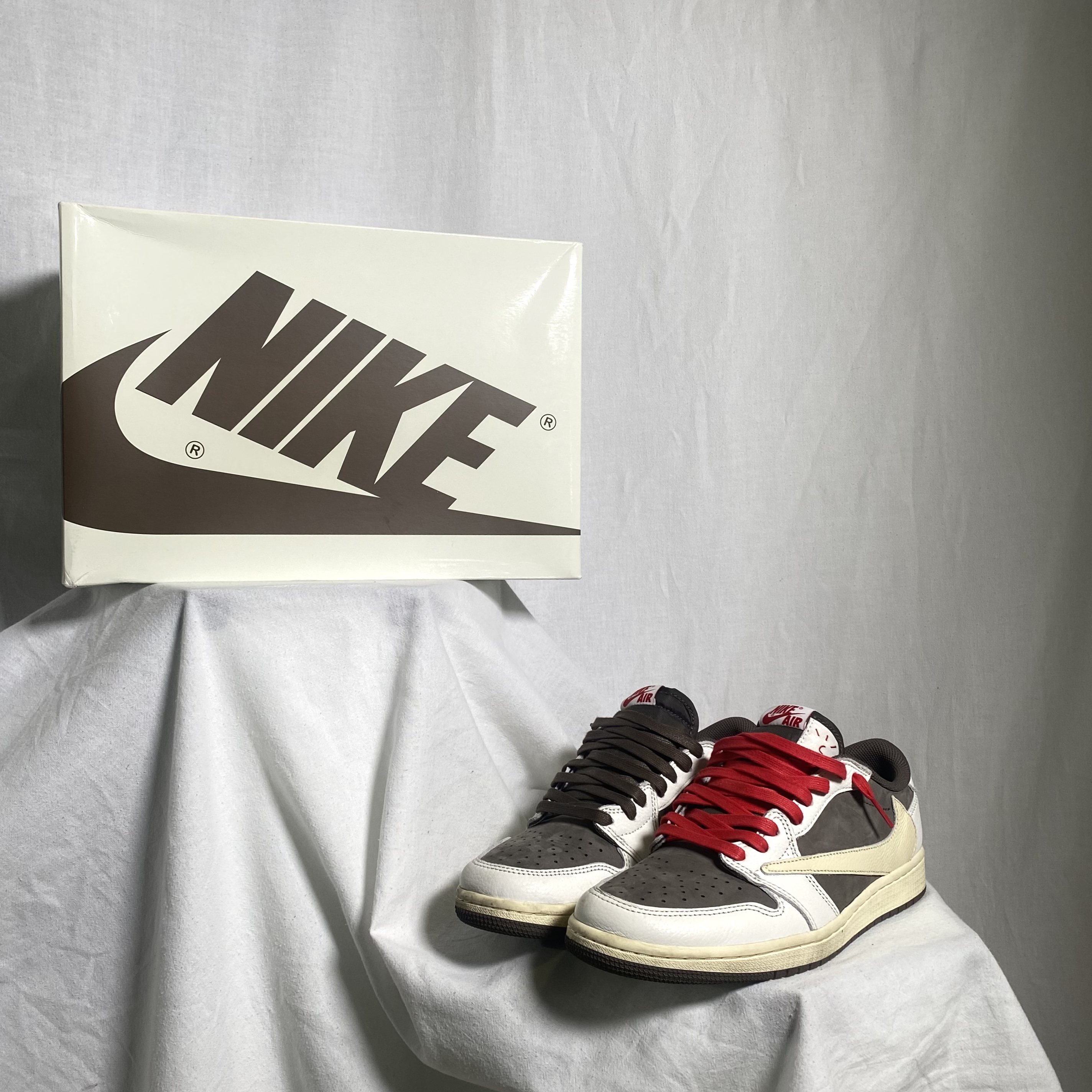 Travis Scott x Air Jordan 1 low - Attikk